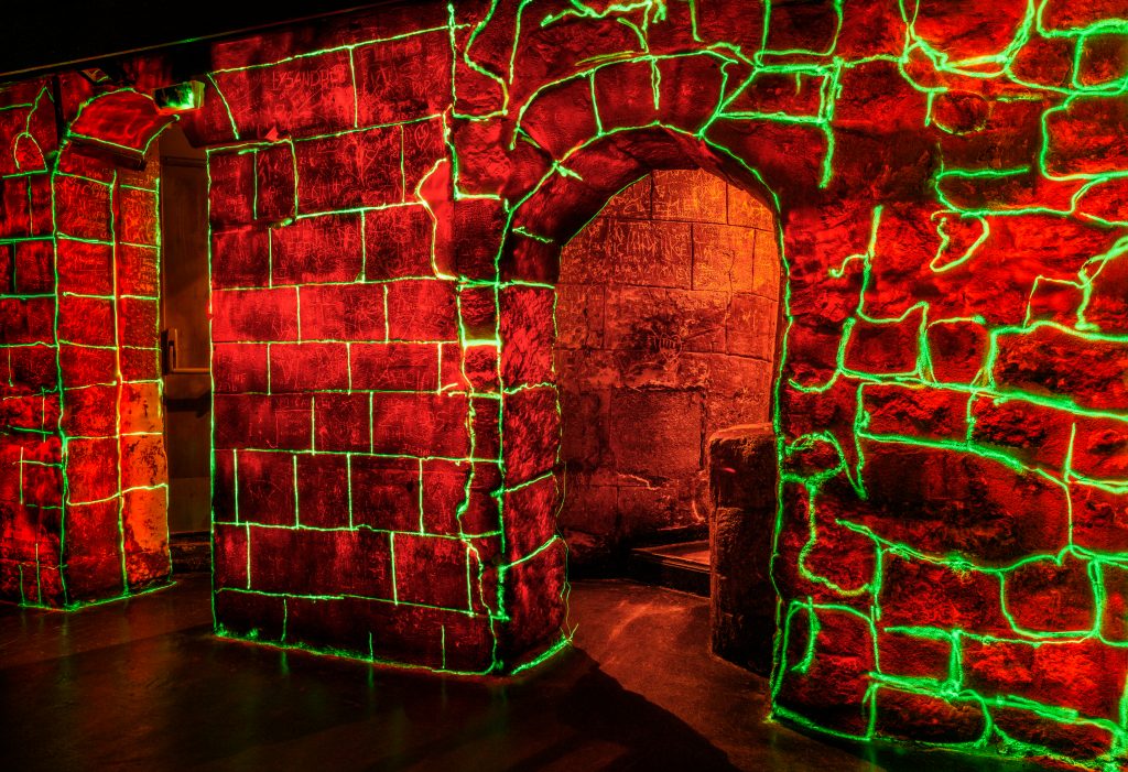 Le Pousse au Crime - 15 Rue Guisarde 75006 Paris